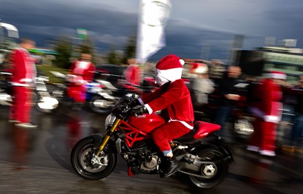 Rocker Dressed Santa Claus Attends Traditional Editorial Stock Photo ...