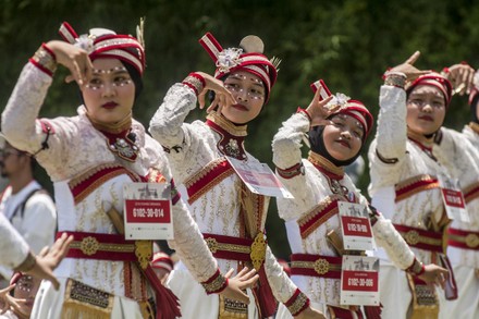 Dancers Participate Mass Traditional Dance Performance Editorial Stock ...