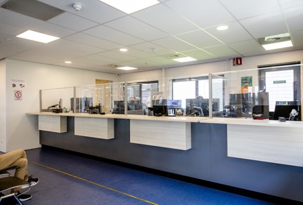 500 Service desk Stock Pictures, Editorial Images and Stock Photos ...