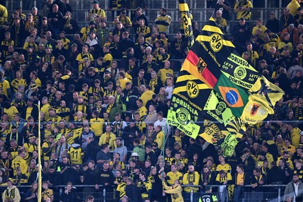 Dortmund Borussia Dortmund Supporters Gelbe Wand Editorial Stock Photo ...