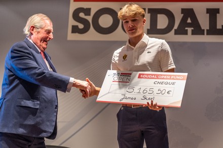 Young Golfer James Skeet Shows Cheque Editorial Stock Photo - Stock ...