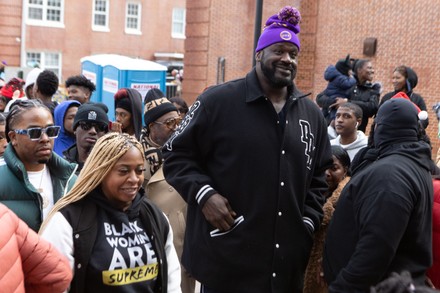 Shaquille Oneal Meeting Fans Before Toy Editorial Stock Photo - Stock ...