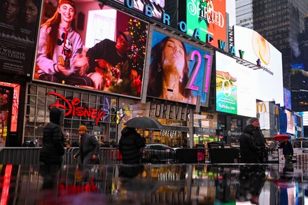 Pedestrians Walk Times Square During Rain Editorial Stock Photo - Stock ...