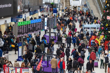 Large Queues Travellers They Wait Their Editorial Stock Photo - Stock Image | Shutterstock