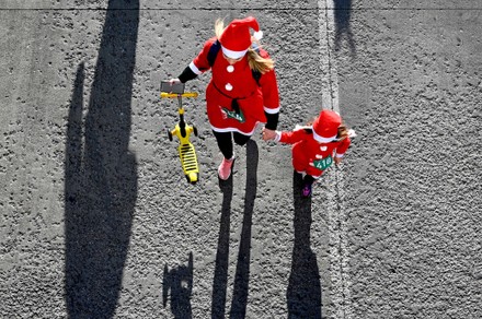 People Dressed Santa Clauses Run During Editorial Stock Photo - Stock ...