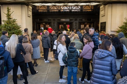 Customers Queue Outside Selfridges Department Store Editorial Stock ...