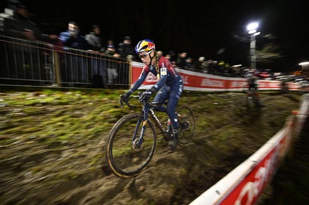 __COUNT__ Cyclocross Superprestige Diegem Women, Diegem, Belgium - 28 ...