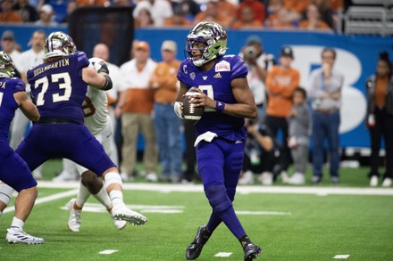 Washington Huskies Quarterback Michael Penix Jr Editorial Stock Photo ...