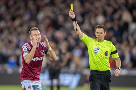 Darren England Referee Awarded Yellow Card Editorial Stock Photo ...
