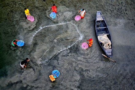 Fisherman Family Seen Using Colourful Nets Editorial Stock Photo ...