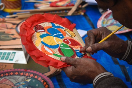 Chitrakar Traditional Patachitra Painter Painting Patachitra Editorial ...