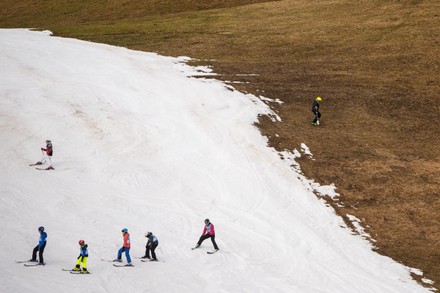 11 Austrian Alps confronted with lack of snow amid unseasonably warm ...