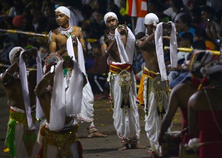 Sri Lankan Traditional Dancers Perform Dance Editorial Stock Photo ...