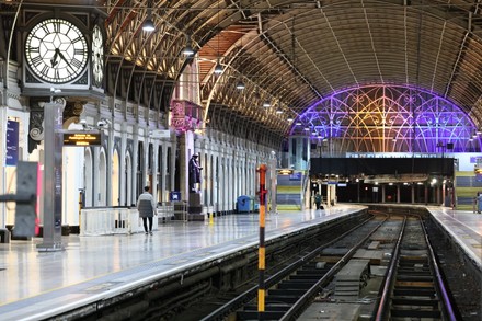 Deserted Platforms Paddington Station London On Editorial Stock Photo ...