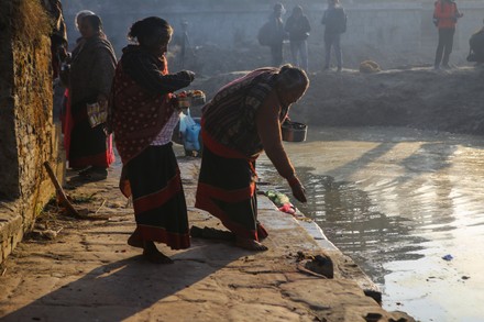 Hindu Devotees Offer Prayers Bank Hanumante Editorial Stock Photo ...