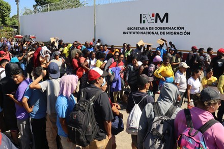 Migrants Line Front National Migration Institute Editorial Stock Photo ...