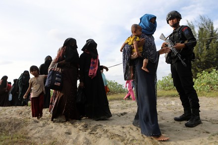 Security Officer During Evacuation Process Rohingya Editorial Stock ...
