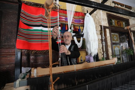 Palestinian Man Akram Alyazji 65 Weaves Editorial Stock Photo - Stock ...
