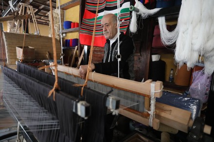 500 Hand loom Stock Pictures, Editorial Images and Stock Photos ...