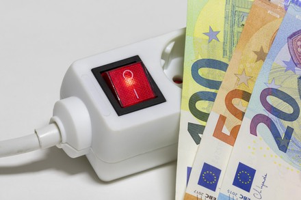 3,000 Euro currency banknotes Stock Pictures, Editorial Images and ...