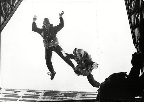 Aviation Parachutes Free Fall Showing People Editorial Stock Photo ...