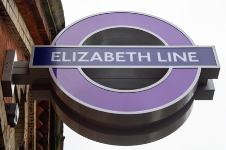 Taplow Railway Station Buckinghamshire Elizabeth Line Editorial Stock ...