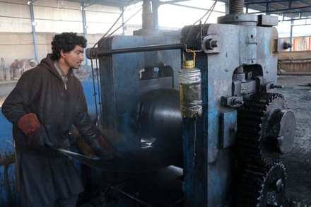 Laborers Work Shams Madina Shovel Making Editorial Stock Photo - Stock ...