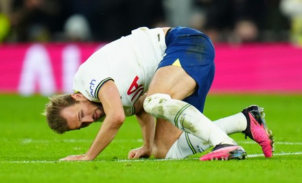 Arsenal Goalkeeper Aaron Ramsdale Denies Ryan Editorial Stock Photo ...