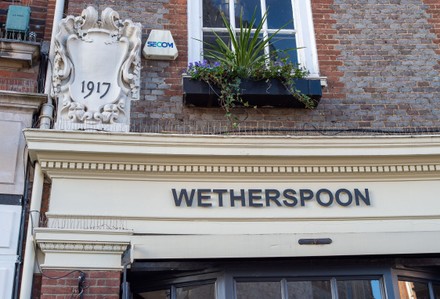 Wetherspoon King Castle Pub Windsor Pub Editorial Stock Photo - Stock ...