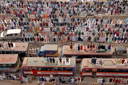 Tens Thousands Muslim Devotees Gathered Today Editorial Stock Photo ...