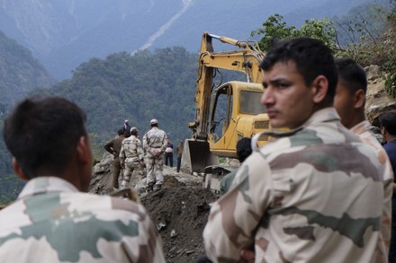 Helpers Supported By Heavy Equipment Soldiers Editorial Stock Photo ...