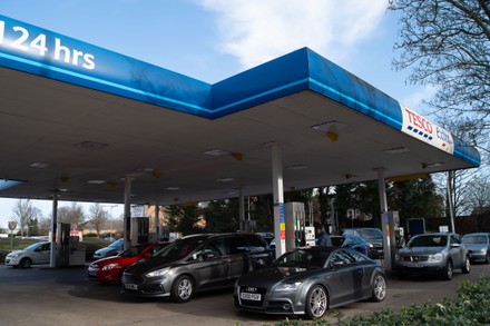 Petrol Sale Tesco Filling Station Slough Editorial Stock Photo - Stock ...