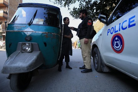 Pakistani Security Official Checks People Roadside Editorial Stock ...