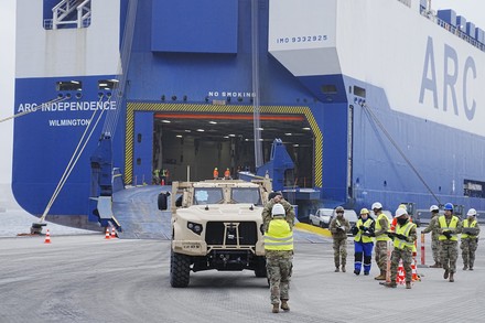 Cargo Ship Arc Independence Arrives Approx Editorial Stock Photo ...