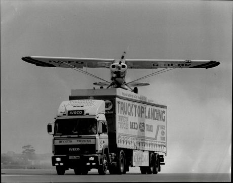 12 Mac aircraft Stock Pictures, Editorial Images and Stock Photos ...