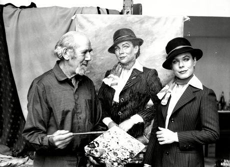 Portrait Painter Bernard Hailstone Putting Finishing Editorial Stock ...