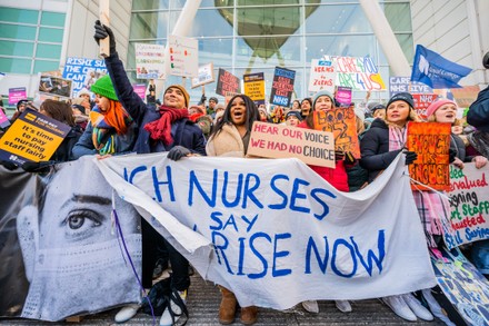 Picket Line Nurses Outside Uclh Hospital Editorial Stock Photo - Stock ...