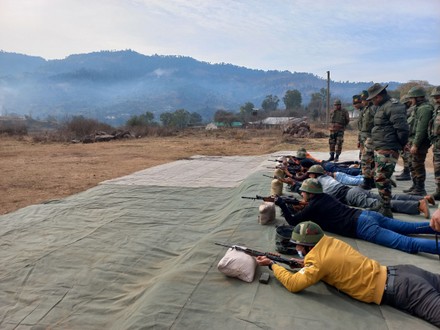 Indian Army Mendhar Gunners Imparting Weapon Editorial Stock Photo ...