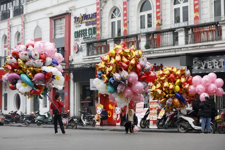 Women Sell Balloons Street Ahead Upcoming Editorial Stock Photo - Stock ...
