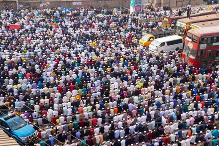 Muslim Devotees Pray Middle Busy Road Editorial Stock Photo - Stock ...