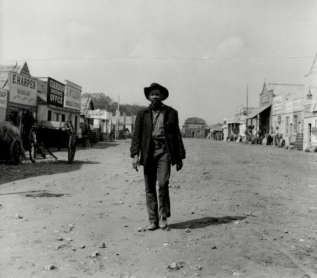 250 1950s cowboys Stock Pictures, Editorial Images and Stock Photos ...
