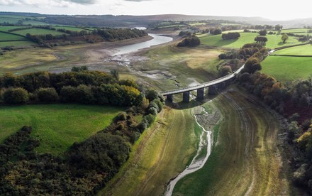 Wimbleball Lake Reservoir South West Water Editorial Stock Photo ...