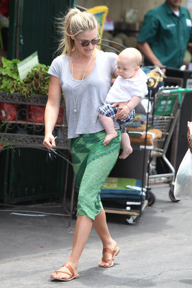 __COUNT__ imágenes de Ali Larter with baby Theodore Hayes MacArthur at ...