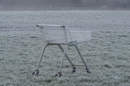 Frozen Shopping Trolley On Brocas Eton Editorial Stock Photo - Stock ...
