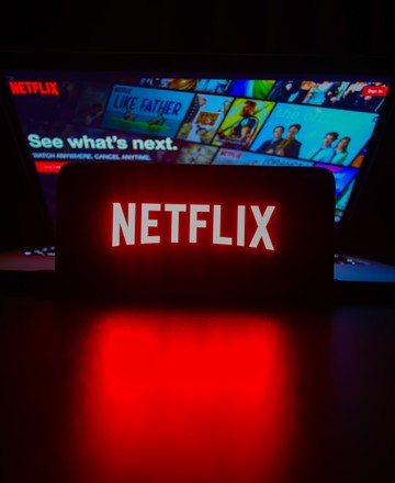 Netflix Logo Displayed On Mobile Phone Editorial Stock Photo - Stock ...