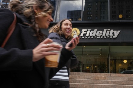 Fidelity Investments Office Exterior Logo 165 Editorial Stock Photo ...