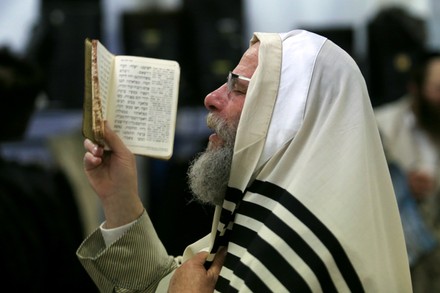 Orthodox Hasidic Jews Meet Celebrate Birthday Editorial Stock Photo ...