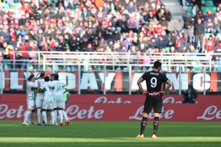Rafael Leao Ac Milan Protests Referee Editorial Stock Photo - Stock ...