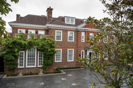 Old Pound House 28 Parkside Wimbledon Editorial Stock Photo - Stock ...