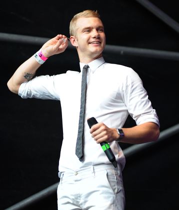 Ed Drewett performing at Somerset House, London, Britain - 09 Jul 2011 ...